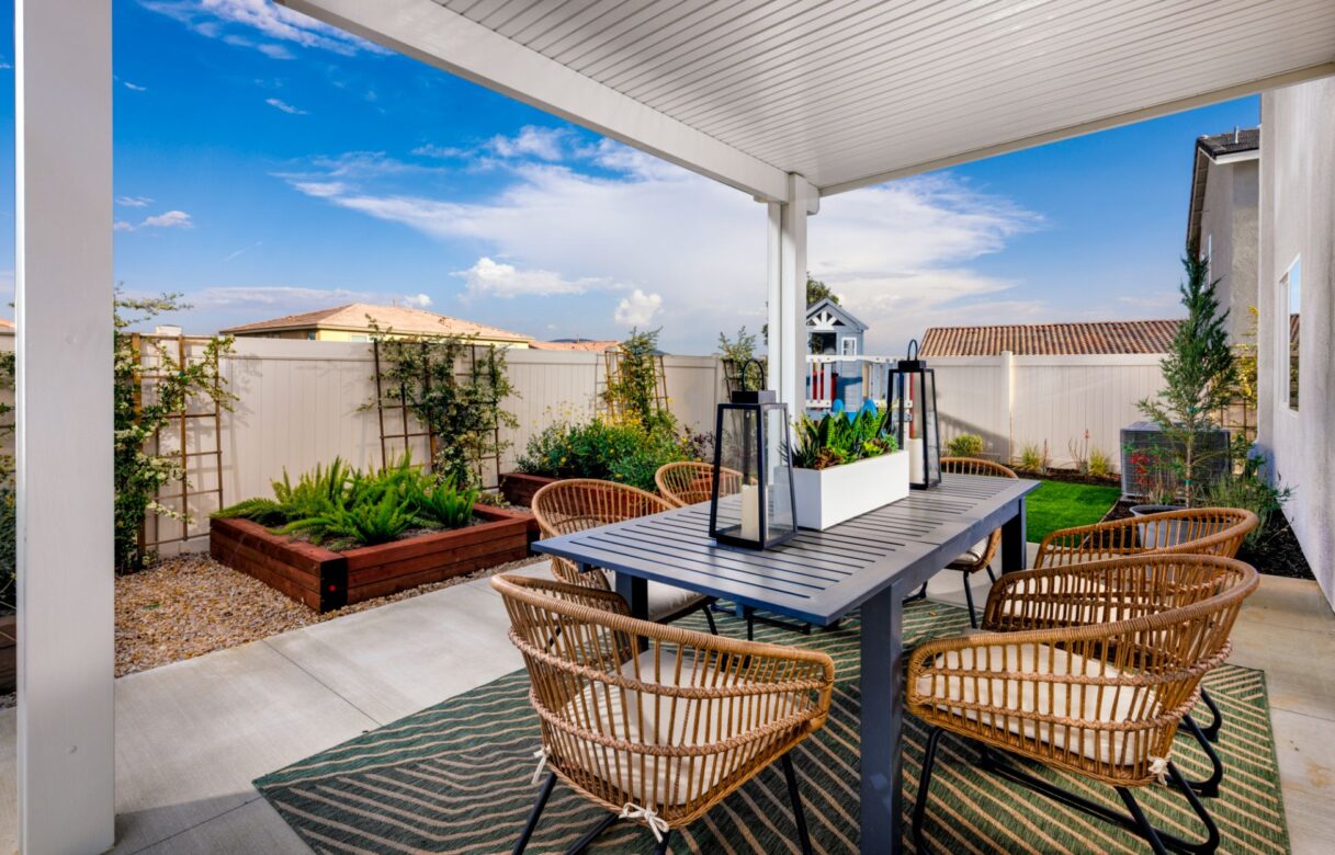 Hawthorne Plan 2 – Backyard