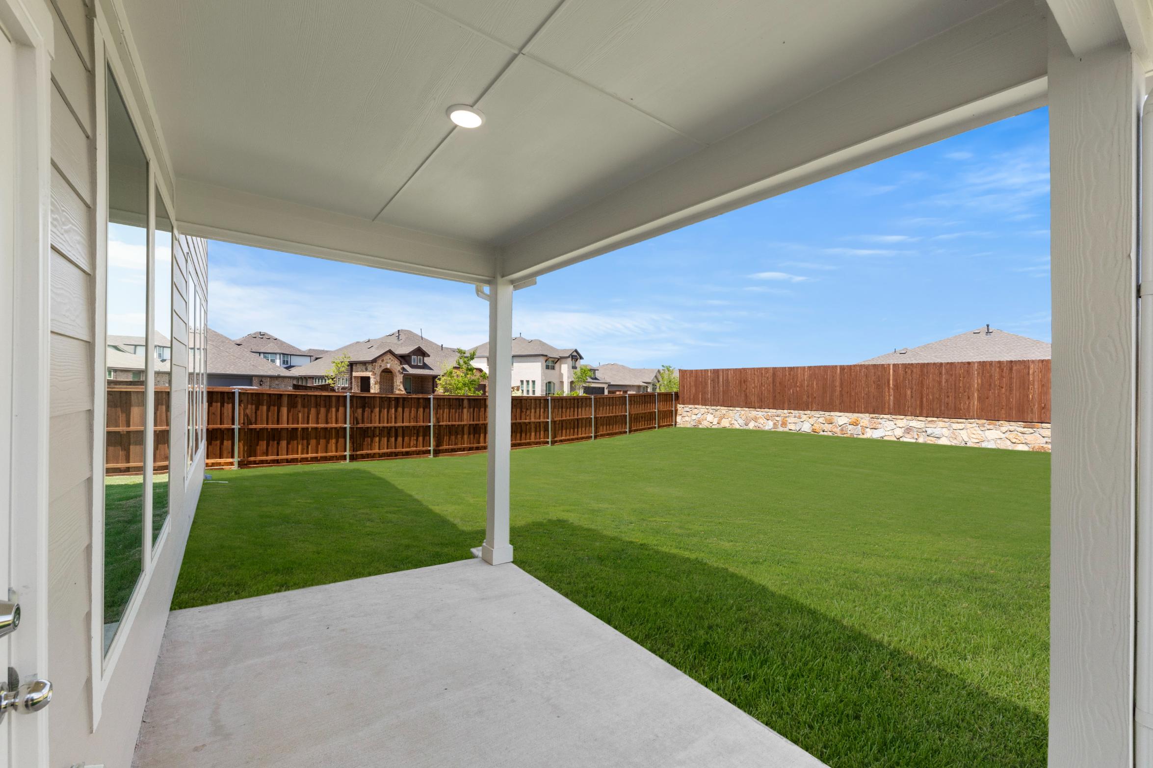 24_25. 4003 Rio Run - Patio