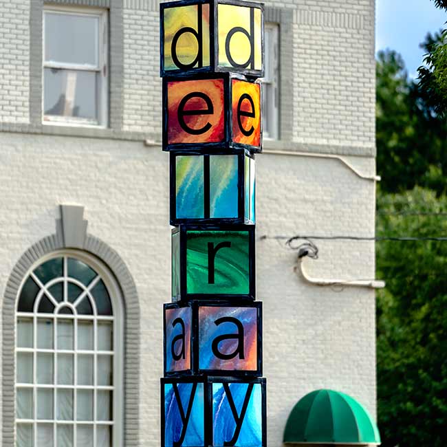 Del-ray-corner---del-ray-monument