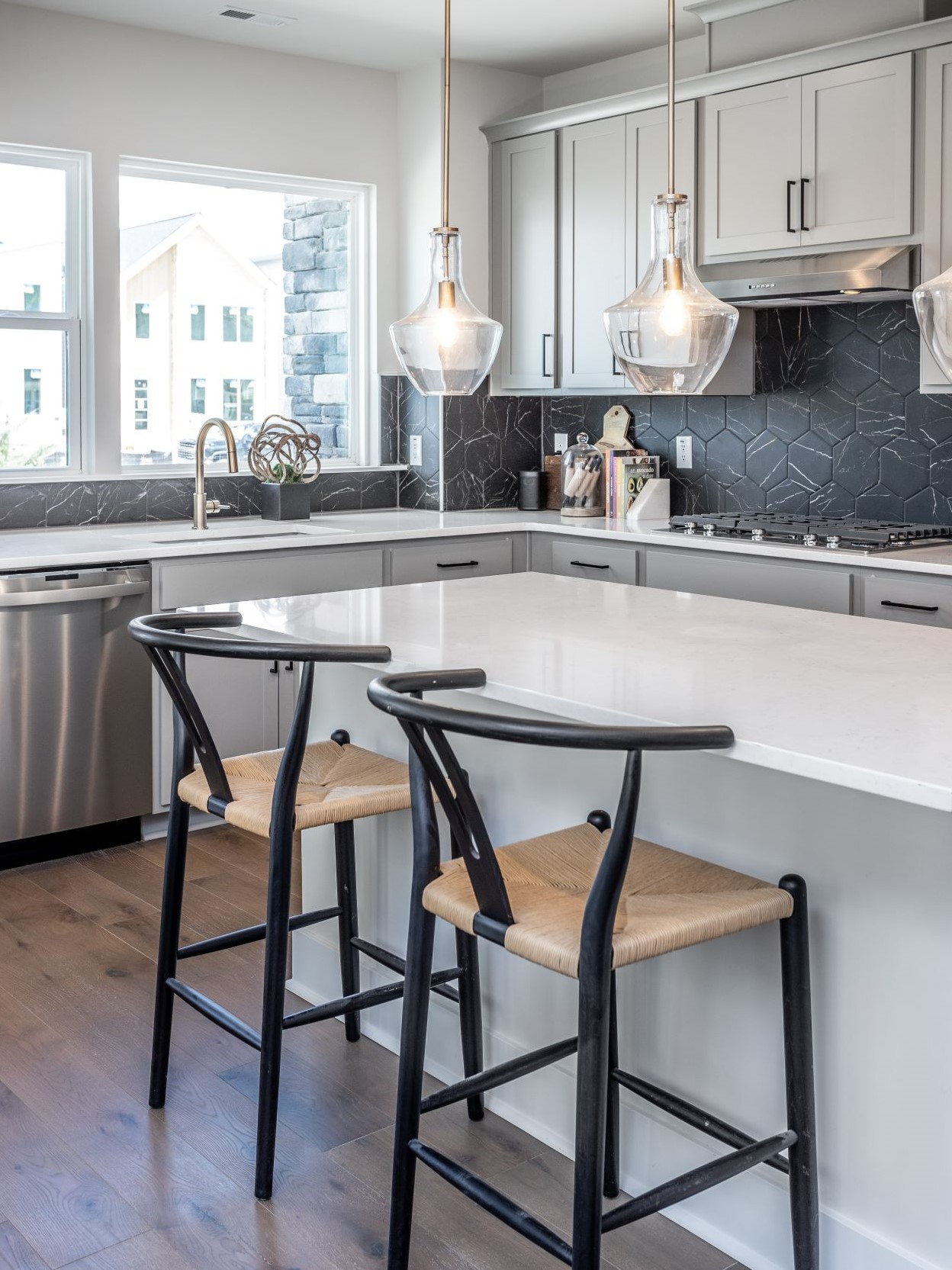 Homesite 526_Kitchen_8_Resized 3x4