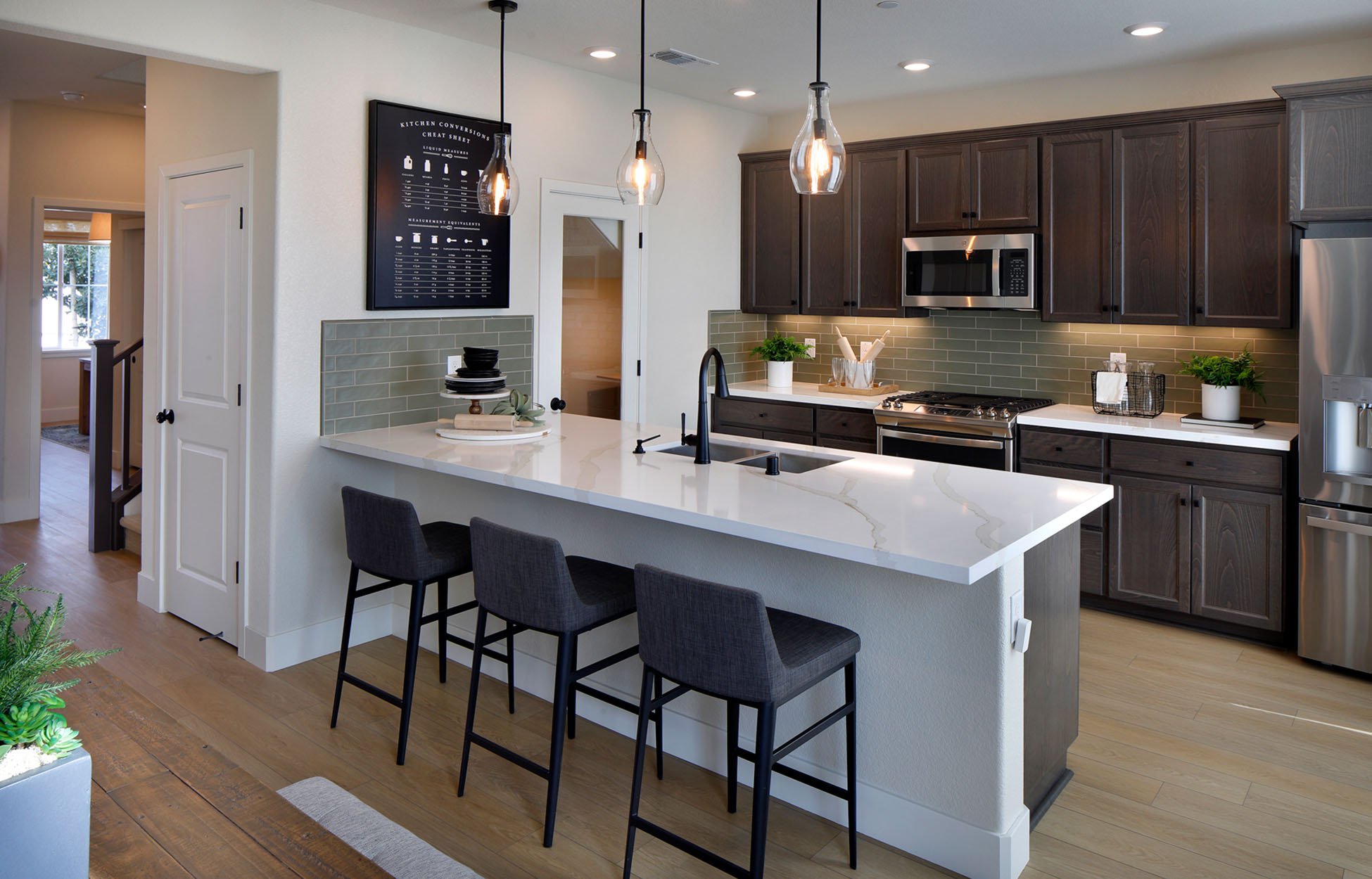 TPH-Vibrance2-Kitch3