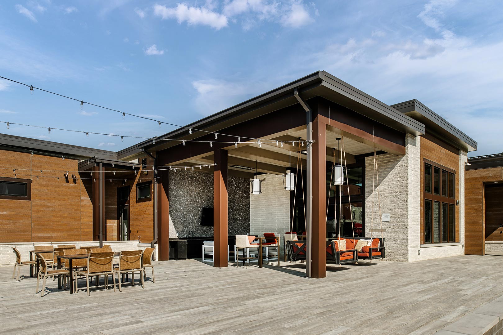 amalyn clubhouse outdoor lunge